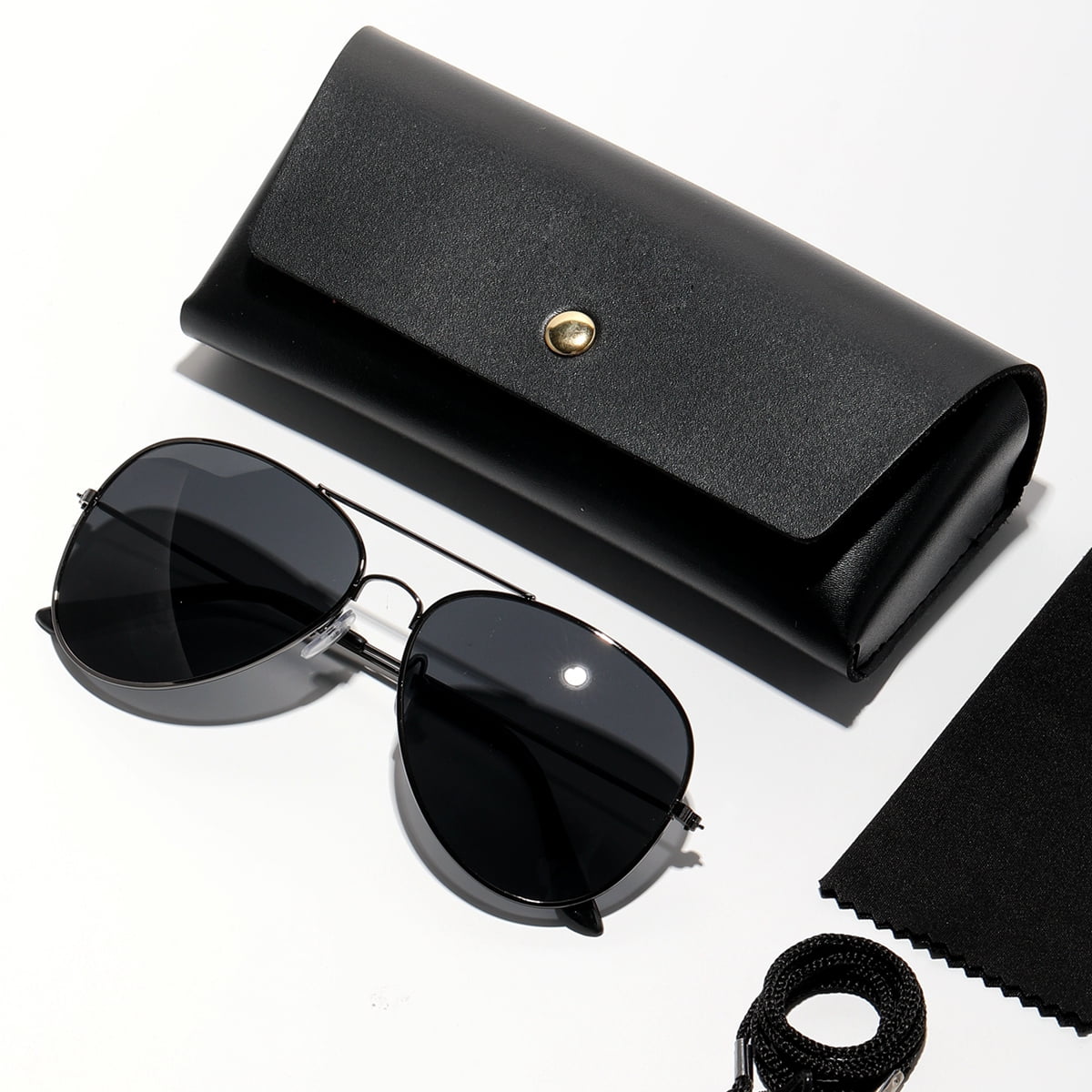 POLASUP LENTES DE SOL Un par de gafas grises anchas | Lider